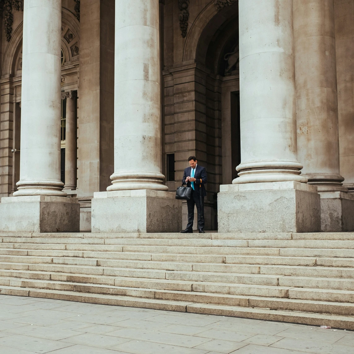 Expert Advice: Empowering You Through Legal Knowledge – Clavius Legal